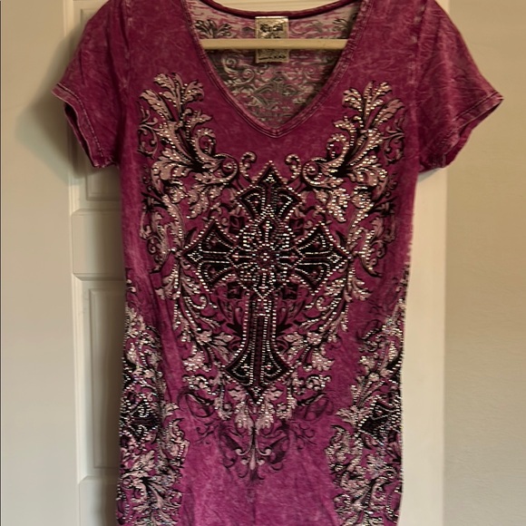 Vocal | Tops | Vocal Red Graphic Short Sleeve Tshirt | Poshmark